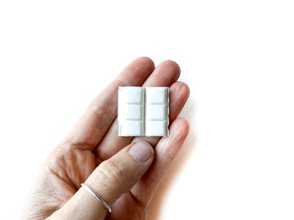 Sticky Tack for Attaching Pans to Palettes – Greenleaf & Blueberry